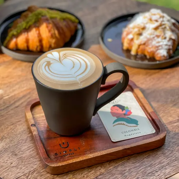 Cafés, lattes e filtrados. cardápio do simpli coffee - lisboa ...